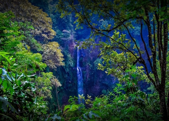 Curug Pelangi Cimahi dikenal memiliki pesona alam yang masih sangat ...